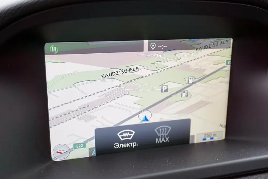 Pelēks Volvo V70 2015 Rīga, ar dzinēja tilpumu 2.00 L un nobraukumu 247 tūkst. km par 7200 €, foto 27 vietnē AUTOMOTO.COM.LV