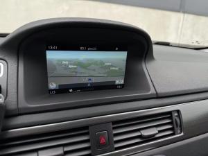 Grey Volvo V70 2015 in Riga, with an engine capacity of 2.00 L and mileage of 237 thousand km for 6690 €, photo 16 on AUTOMOTO.COM.LV