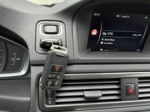 Grey Volvo V70 2015 in Riga, with an engine capacity of 2.00 L and mileage of 237 thousand km for 6690 €, photo 17 on AUTOMOTO.COM.LV