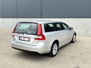 Pelēks Volvo V70 2015 Rīga, ar dzinēja tilpumu 2.00 L un nobraukumu 237 tūkst. km par 6690 €, foto 5 vietnē AUTOMOTO.COM.LV