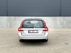 Pelēks Volvo V70 2015 Rīga, ar dzinēja tilpumu 2.00 L un nobraukumu 237 tūkst. km par 6690 €, foto 7 vietnē AUTOMOTO.COM.LV
