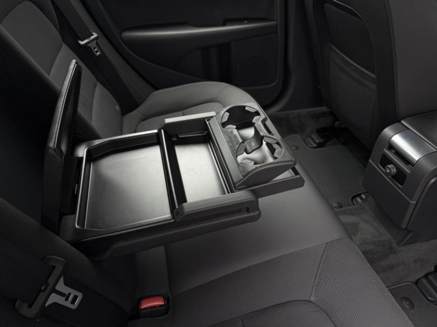 Pelēks Volvo V70 2015 Rīga, ar dzinēja tilpumu 2.00 L un nobraukumu 237 tūkst. km par 6690 €, foto 12 vietnē AUTOMOTO.COM.LV