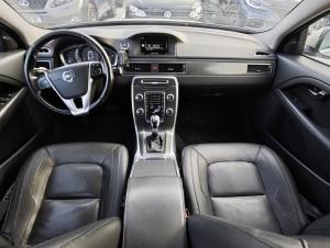 Grey Volvo V70 2015 in Riga, with an engine capacity of 2.00 L and mileage of 275 thousand km for 7990 €, photo 6 on AUTOMOTO.COM.LV