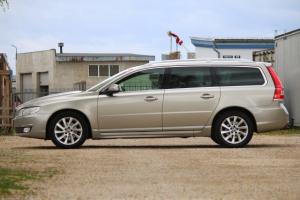 Grey Volvo V70 2015 in Riga, with an engine capacity of 2.00 L and mileage of 275 thousand km for 7990 €, photo 8 on AUTOMOTO.COM.LV