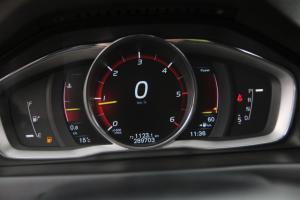Grey Volvo V70 2015 in Riga, with an engine capacity of 2.00 L and mileage of 275 thousand km for 7990 €, photo 19 on AUTOMOTO.COM.LV