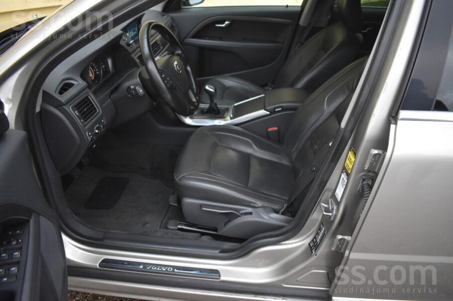 Grey Volvo V70 2015 in Talsi, with an engine capacity of 2.00 L and mileage of 245 thousand km for 5400 €, photo 7 on AUTOMOTO.COM.LV