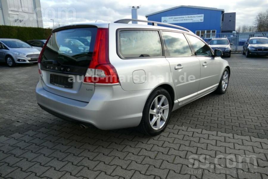 Pelēks Volvo V70 2015 Rīga, ar dzinēja tilpumu 2.00 L un nobraukumu 238 tūkst. km par 6500 €, foto 4 vietnē AUTOMOTO.COM.LV