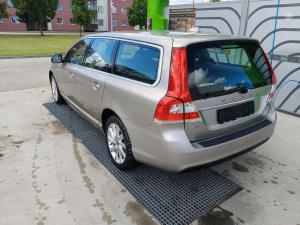 Grey Volvo V70 2015 in Ukmerge, with an engine capacity of 1.98 L and mileage of 289 thousand km for 4800 €, photo 4 on AUTOMOTO.COM.LV