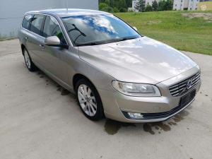 Grey Volvo V70 2015 in Ukmerge, with an engine capacity of 1.98 L and mileage of 289 thousand km for 4800 €, photo 6 on AUTOMOTO.COM.LV