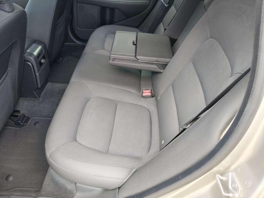 Grey Volvo V70 2015 in Ukmerge, with an engine capacity of 1.98 L and mileage of 289 thousand km for 4800 €, photo 7 on AUTOMOTO.COM.LV