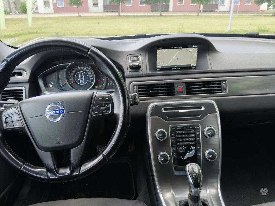 Grey Volvo V70 2015 in Ukmerge, with an engine capacity of 1.98 L and mileage of 289 thousand km for 4800 €, photo 12 on AUTOMOTO.COM.LV