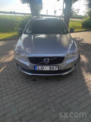 Grey Volvo V70 2015 in Daugavpils, with an engine capacity of 2.00 L and mileage of 317 thousand km for 5200 €, photo 7 on AUTOMOTO.COM.LV