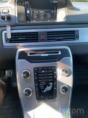 Grey Volvo V70 2015 in Daugavpils, with an engine capacity of 2.00 L and mileage of 317 thousand km for 5200 €, photo 13 on AUTOMOTO.COM.LV