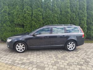 Grey Volvo V70 2015 in Paide, with an engine capacity of 2.00 L and mileage of 293 thousand km for 7990 €, photo 4 on AUTOMOTO.COM.LV