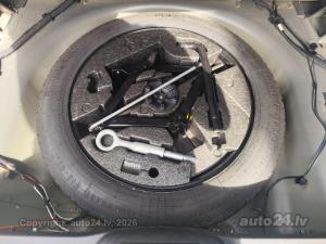 Grey Volvo V70 2015 in Paide, with an engine capacity of 2.00 L and mileage of 293 thousand km for 7990 €, photo 16 on AUTOMOTO.COM.LV