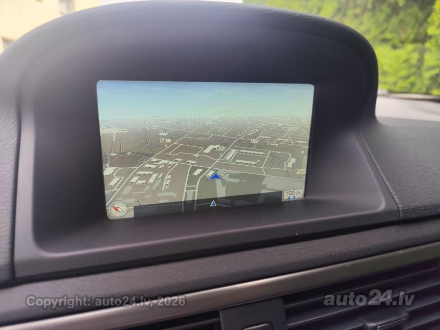 Grey Volvo V70 2015 in Paide, with an engine capacity of 2.00 L and mileage of 293 thousand km for 7990 €, photo 26 on AUTOMOTO.COM.LV