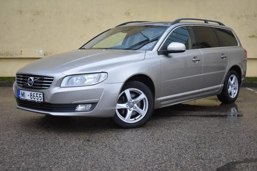 Pelēks Volvo V70 2015 Talsi, ar dzinēja tilpumu 2.00 L un nobraukumu 245 tūkst. km par 5400 €, foto 5 vietnē AUTOMOTO.COM.LV