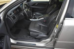 Pelēks Volvo V70 2015 Talsi, ar dzinēja tilpumu 2.00 L un nobraukumu 245 tūkst. km par 5400 €, foto 7 vietnē AUTOMOTO.COM.LV