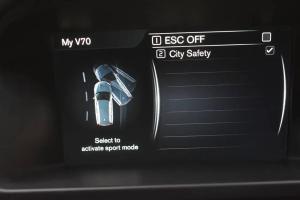 Pelēks Volvo V70 2015 Talsi, ar dzinēja tilpumu 2.00 L un nobraukumu 245 tūkst. km par 5400 €, foto 17 vietnē AUTOMOTO.COM.LV