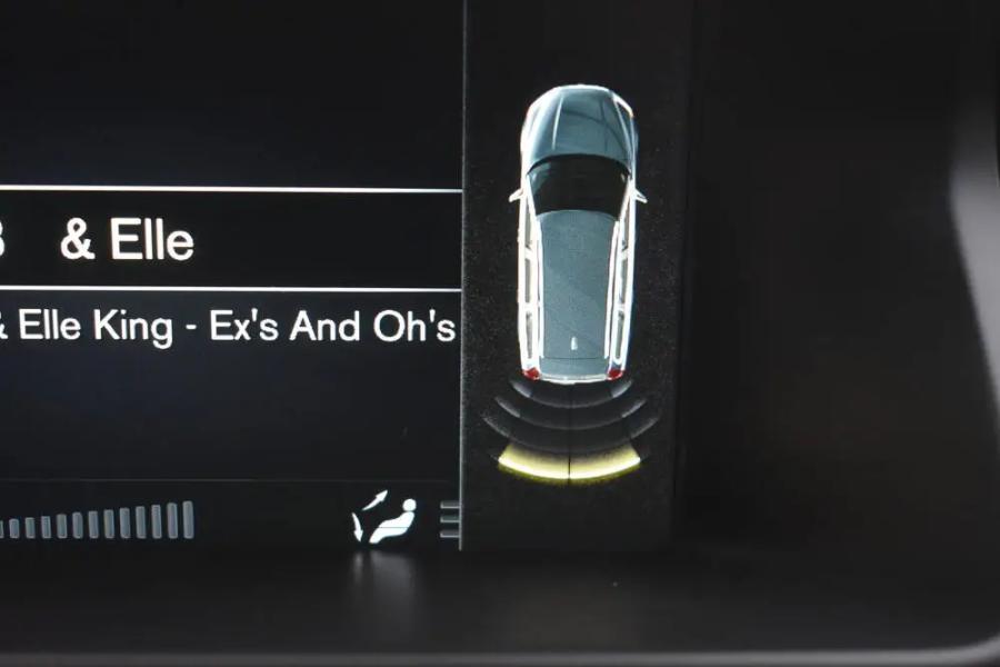 Pelēks Volvo V70 2015 Talsi, ar dzinēja tilpumu 2.00 L un nobraukumu 245 tūkst. km par 5400 €, foto 18 vietnē AUTOMOTO.COM.LV
