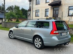 Pelēks Volvo V70 2015 Gulbene, ar dzinēja tilpumu 2.00 L un nobraukumu 240 tūkst. km par 6250 €, foto 4 vietnē AUTOMOTO.COM.LV