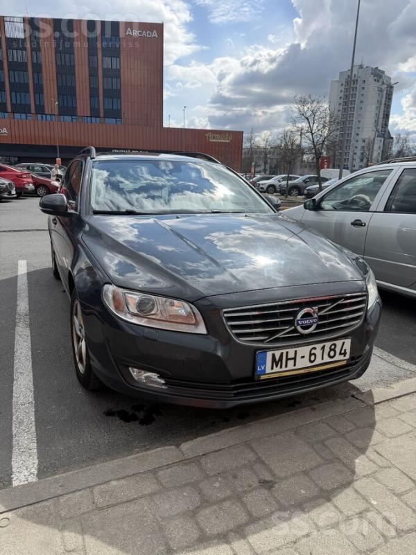 Pelēks Volvo V70 2015 Rīga, ar dzinēja tilpumu 2.00 L un nobraukumu 246 tūkst. km par 7300 €, foto 3 vietnē AUTOMOTO.COM.LV