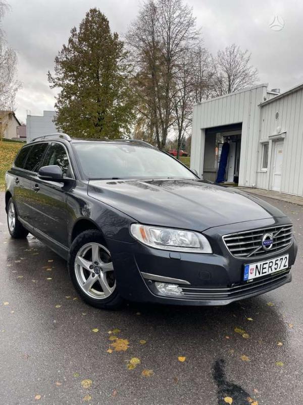 Grey Volvo V70 2016 in Alytus, with an engine capacity of 1.98 L and mileage of 290 thousand km for 6300 €, photo 1 on AUTOMOTO.COM.LV