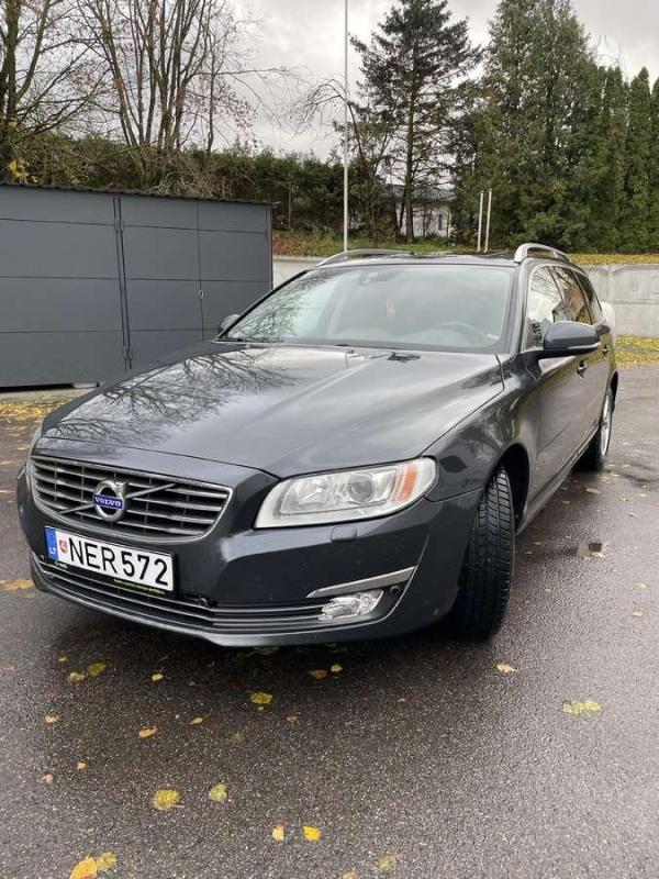Grey Volvo V70 2016 in Alytus, with an engine capacity of 1.98 L and mileage of 290 thousand km for 6300 €, photo 3 on AUTOMOTO.COM.LV