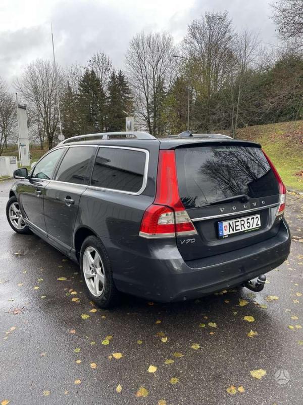 Grey Volvo V70 2016 in Alytus, with an engine capacity of 1.98 L and mileage of 290 thousand km for 6300 €, photo 5 on AUTOMOTO.COM.LV
