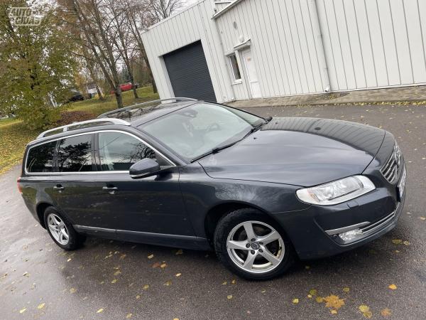 Grey Volvo V70 2016 in Alytus, with an engine capacity of 2.00 L and mileage of 290 thousand km for 6300 €, photo 9 on AUTOMOTO.COM.LV