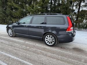 Pelēks Volvo V70 2016 Alīta, ar dzinēja tilpumu 1.98 L un nobraukumu 274 tūkst. km par 7750 €, foto 5 vietnē AUTOMOTO.COM.LV