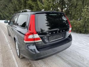 Pelēks Volvo V70 2016 Alīta, ar dzinēja tilpumu 1.98 L un nobraukumu 274 tūkst. km par 7750 €, foto 9 vietnē AUTOMOTO.COM.LV