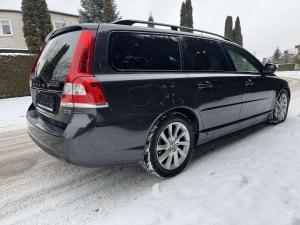 Pelēks Volvo V70 2016 Alīta, ar dzinēja tilpumu 1.98 L un nobraukumu 274 tūkst. km par 7750 €, foto 11 vietnē AUTOMOTO.COM.LV