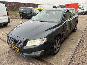 Pelēks Volvo V70 2016 Prienai, ar dzinēja tilpumu 1.97 L un nobraukumu 294 tūkst. km par 7700 €, foto 2 vietnē AUTOMOTO.COM.LV