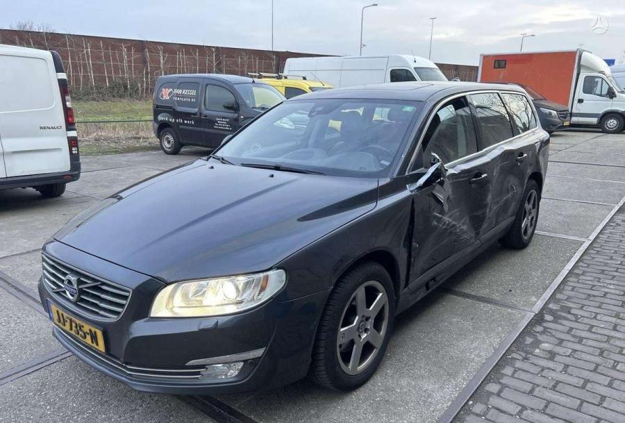 Pelēks Volvo V70 2016 Prienai, ar dzinēja tilpumu 1.97 L un nobraukumu 294 tūkst. km par 7700 €, foto 23 vietnē AUTOMOTO.COM.LV
