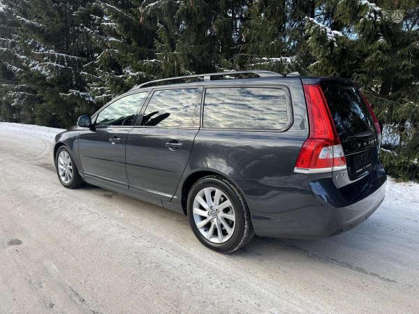 Grey Volvo V70 2016 in Alytus, with an engine capacity of 1.98 L and mileage of 275 thousand km for 7450 €, photo 4 on AUTOMOTO.COM.LV
