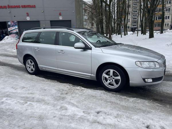 Pelēks Volvo V70 2016 Kauņa, ar dzinēja tilpumu 1.97 L un nobraukumu 200 tūkst. km par 6750 €, foto 6 vietnē AUTOMOTO.COM.LV