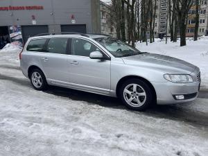 Grey Volvo V70 2016 in Kaunas, with an engine capacity of 1.97 L and mileage of 200 thousand km for 6750 €, photo 6 on AUTOMOTO.COM.LV