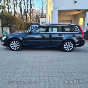 Pelēks Volvo V70 2016 Tallina, ar dzinēja tilpumu 2.00 L un nobraukumu 215 tūkst. km par 12400 €, foto  vietnē AUTOMOTO.COM.LV