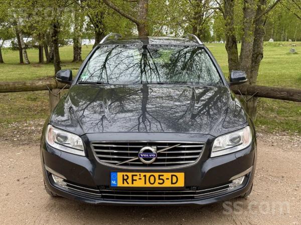 Grey Volvo V70 2016 in Riga, with an engine capacity of 2.00 L and mileage of 278 thousand km for 6980 €, photo 2 on AUTOMOTO.COM.LV