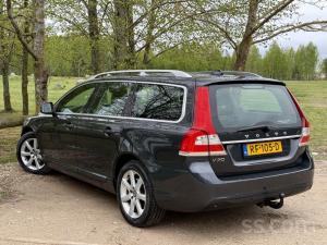 Pelēks Volvo V70 2016 Rīga, ar dzinēja tilpumu 2.00 L un nobraukumu 278 tūkst. km par 6980 €, foto 5 vietnē AUTOMOTO.COM.LV