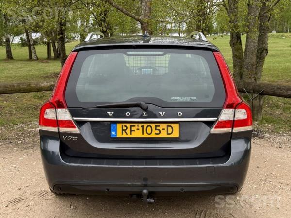 Grey Volvo V70 2016 in Riga, with an engine capacity of 2.00 L and mileage of 278 thousand km for 6980 €, photo 5 on AUTOMOTO.COM.LV