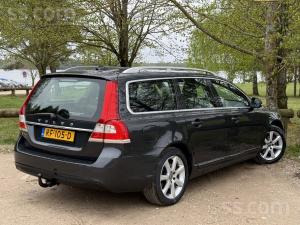 Pelēks Volvo V70 2016 Rīga, ar dzinēja tilpumu 2.00 L un nobraukumu 278 tūkst. km par 6980 €, foto 7 vietnē AUTOMOTO.COM.LV