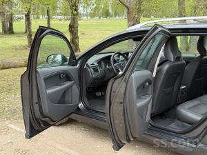 Pelēks Volvo V70 2016 Rīga, ar dzinēja tilpumu 2.00 L un nobraukumu 278 tūkst. km par 6980 €, foto 8 vietnē AUTOMOTO.COM.LV
