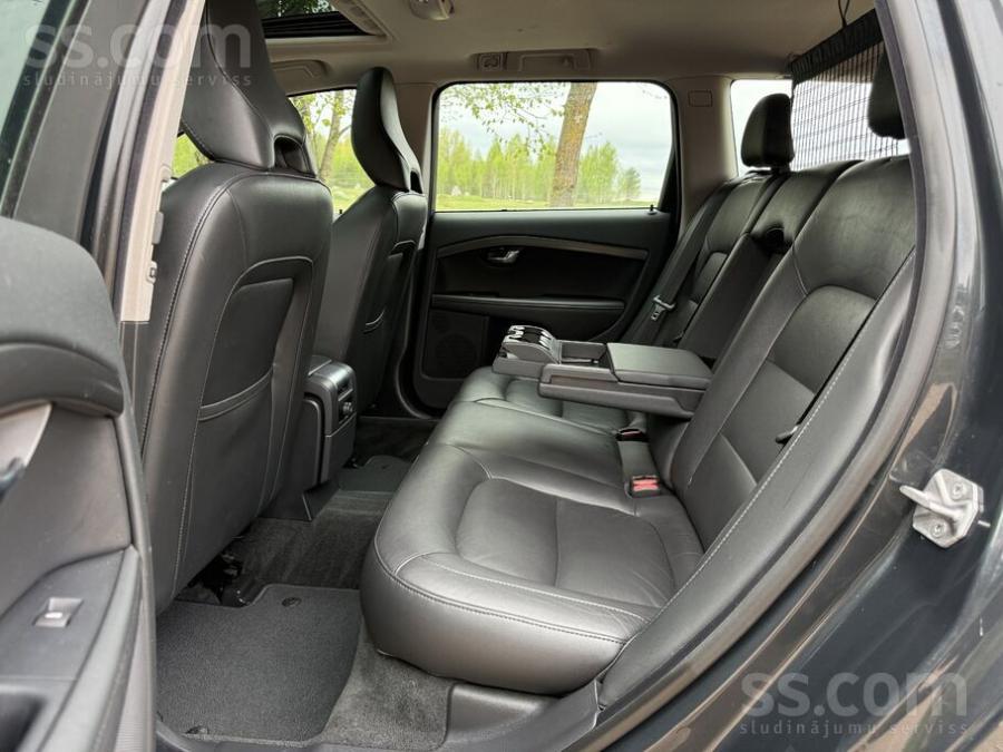 Pelēks Volvo V70 2016 Rīga, ar dzinēja tilpumu 2.00 L un nobraukumu 278 tūkst. km par 6980 €, foto 12 vietnē AUTOMOTO.COM.LV