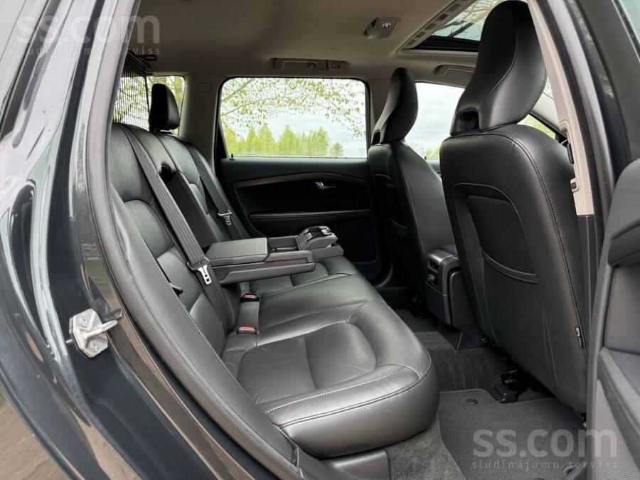 Pelēks Volvo V70 2016 Rīga, ar dzinēja tilpumu 2.00 L un nobraukumu 278 tūkst. km par 6980 €, foto 16 vietnē AUTOMOTO.COM.LV