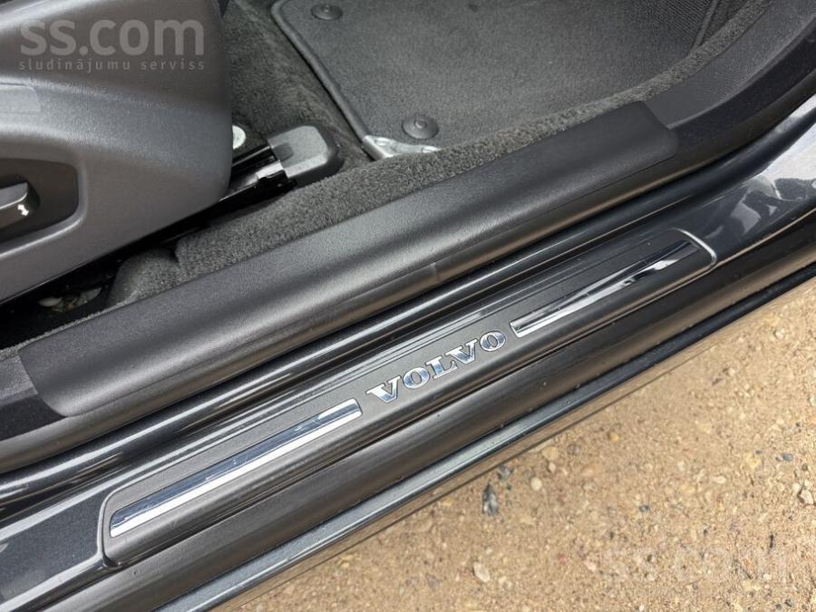 Pelēks Volvo V70 2016 Rīga, ar dzinēja tilpumu 2.00 L un nobraukumu 278 tūkst. km par 6980 €, foto 18 vietnē AUTOMOTO.COM.LV
