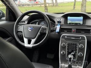 Pelēks Volvo V70 2016 Rīga, ar dzinēja tilpumu 2.00 L un nobraukumu 278 tūkst. km par 6980 €, foto 21 vietnē AUTOMOTO.COM.LV