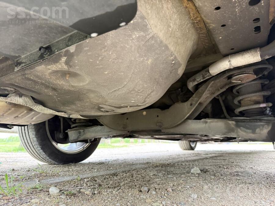 Pelēks Volvo V70 2016 Rīga, ar dzinēja tilpumu 2.00 L un nobraukumu 278 tūkst. km par 6980 €, foto 34 vietnē AUTOMOTO.COM.LV
