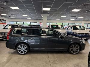 Pelēks Volvo V70 2016 Klaipėda, ar dzinēja tilpumu 1.98 L un nobraukumu 265 tūkst. km par 8750 €, foto 5 vietnē AUTOMOTO.COM.LV